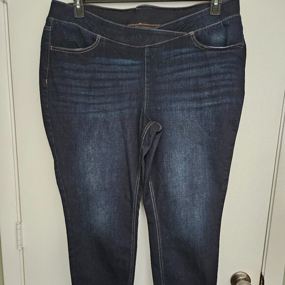 Avenue | Jeans | Size 2 Short Avenue Jeans | Poshmark